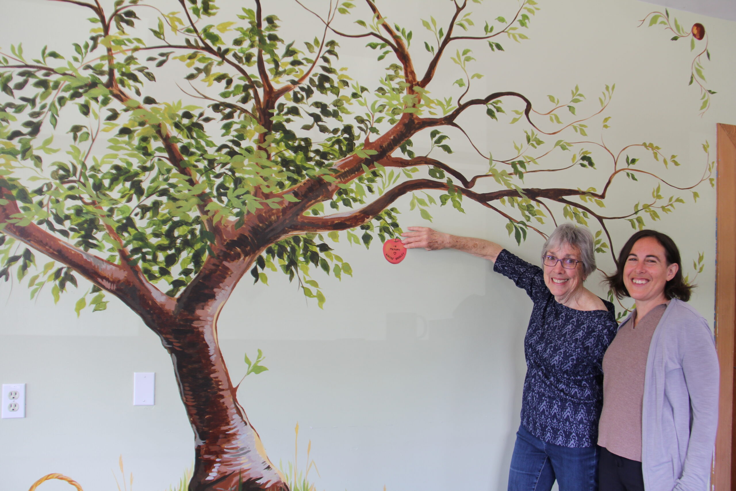 Apples Commemorate Contributions to LUSH Expansion - LUSH